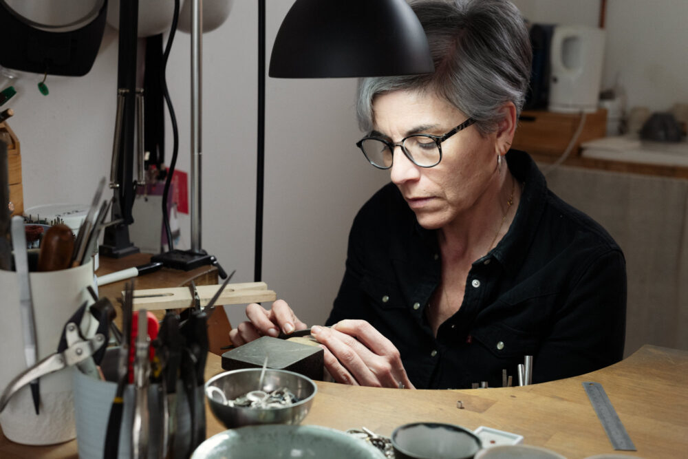 Jeweller Bea Jareno | Maker for Vigour and Skills